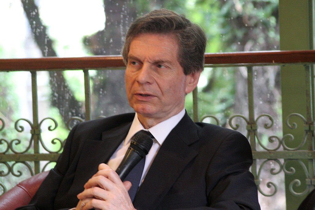 "O sucesso da extrema direita é um fracasso de todos os outros partidos ...