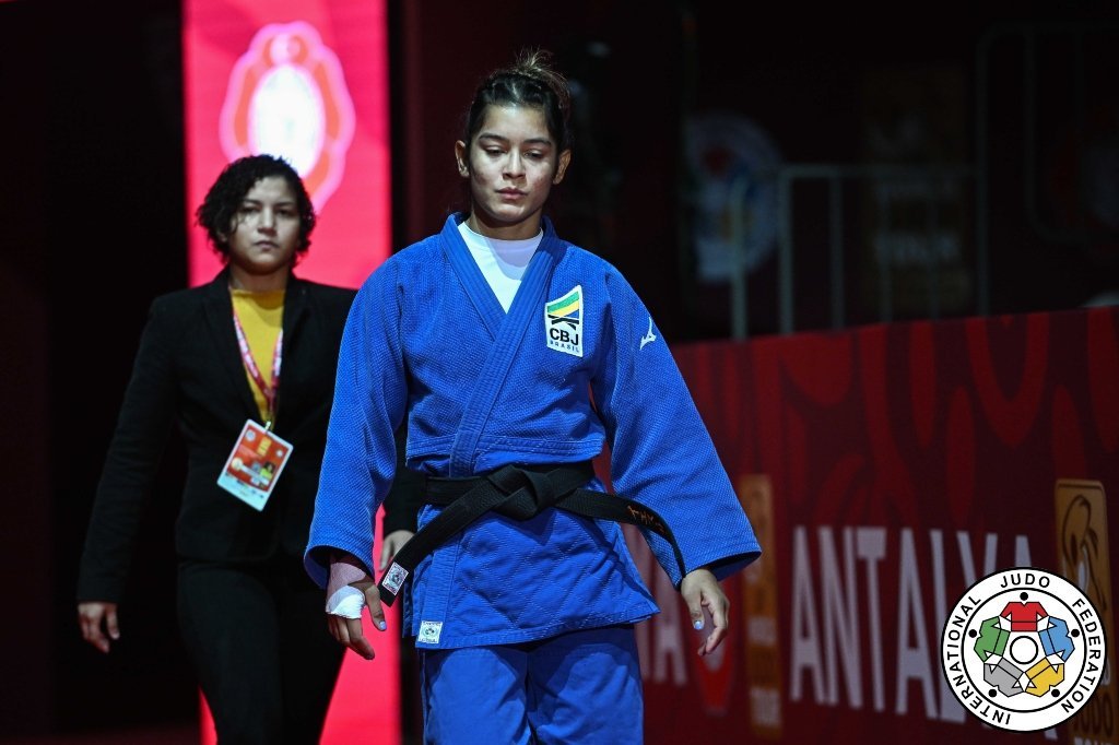 Jessica Lima perde para campeã mundial e fica com a prata no Grand Slam ...
