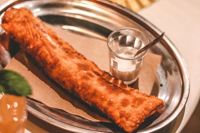 Crocantes e saborosos: confira lugares que servem ótimos pastéis em ...