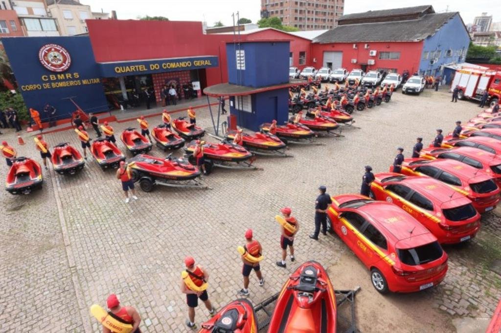 Bombeiros e IGP recebem novos equipamentos e viaturas | GZH