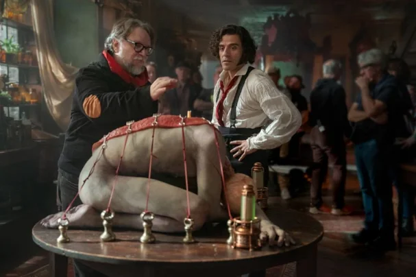 "Frankenstein": Guillermo del Toro revela detalhes sobre os bastidores ...
