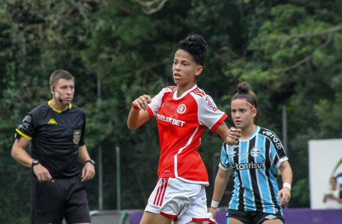 Inter anuncia renovação com meio-campista da base | GZH