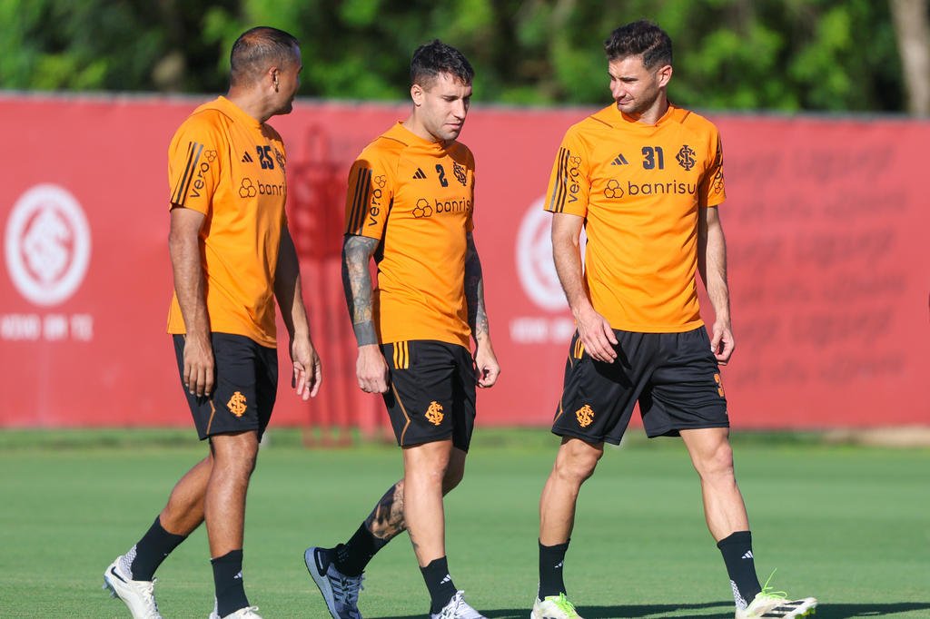 Com retornos de Mallo e Igor Gomes, Inter treina para enfrentar o ...