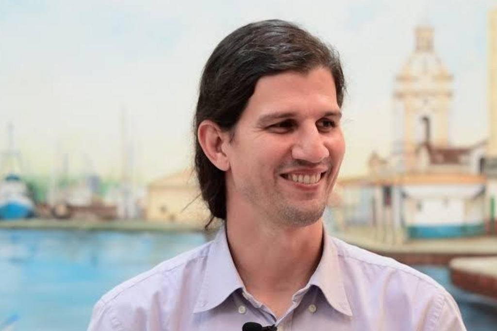 Bolsonaro segue lista tríplice e nomeia professor Danilo Giroldo reitor da Furg | GZH