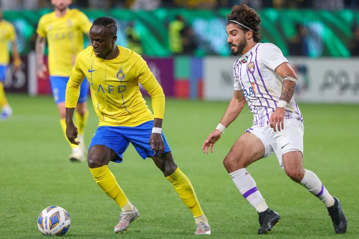 O ex-lateral do Inter que levou a melhor contra Cristiano Ronaldo e ...