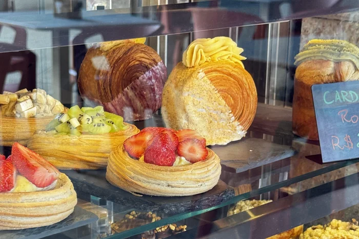 Conheça um novo lugar para café passado na hora e pão quentinho em ...