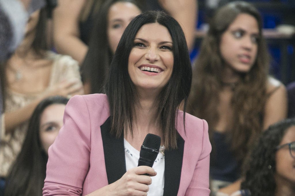 Laura Pausini vai estrelar filme sobre sua trajetória que promete ...