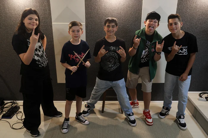 Banda Cabras da Peste comemora um ano de punk rock e promete show com ...