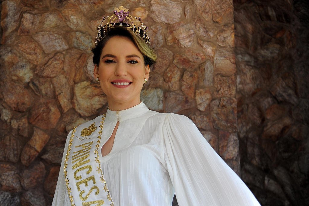 Princesa da Festa da Uva, Bruna Mallmann acredita na transformação pela ...