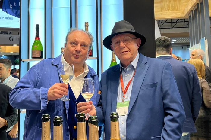 Na ProWine, Erick Jacquin brinda com espumante da Serra que leva seu ...