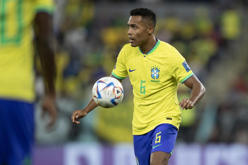 Flamengo anuncia a contratação do lateral-esquerdo Alex Sandro | GZH
