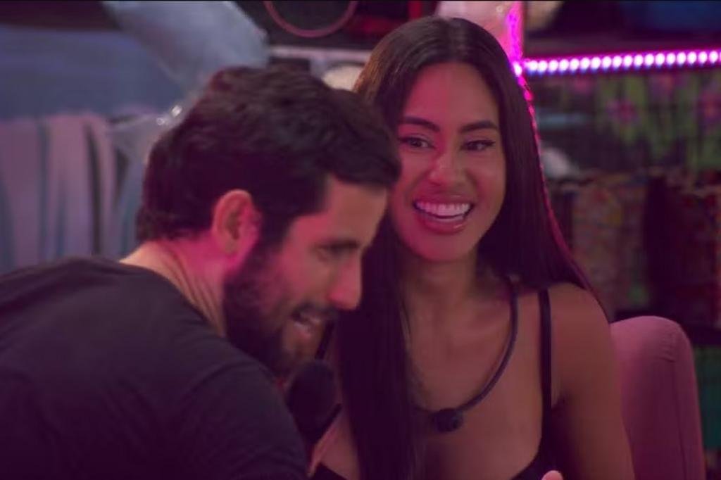 Durante festa no "BBB 24", Isabelle diz que Matteus é um grande gato ...