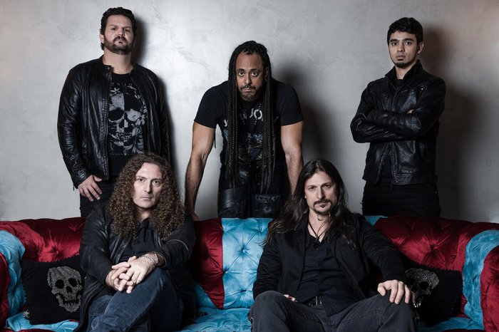 "Foi uma vitória atrás da outra", diz guitarrista do Angra sobre o ...