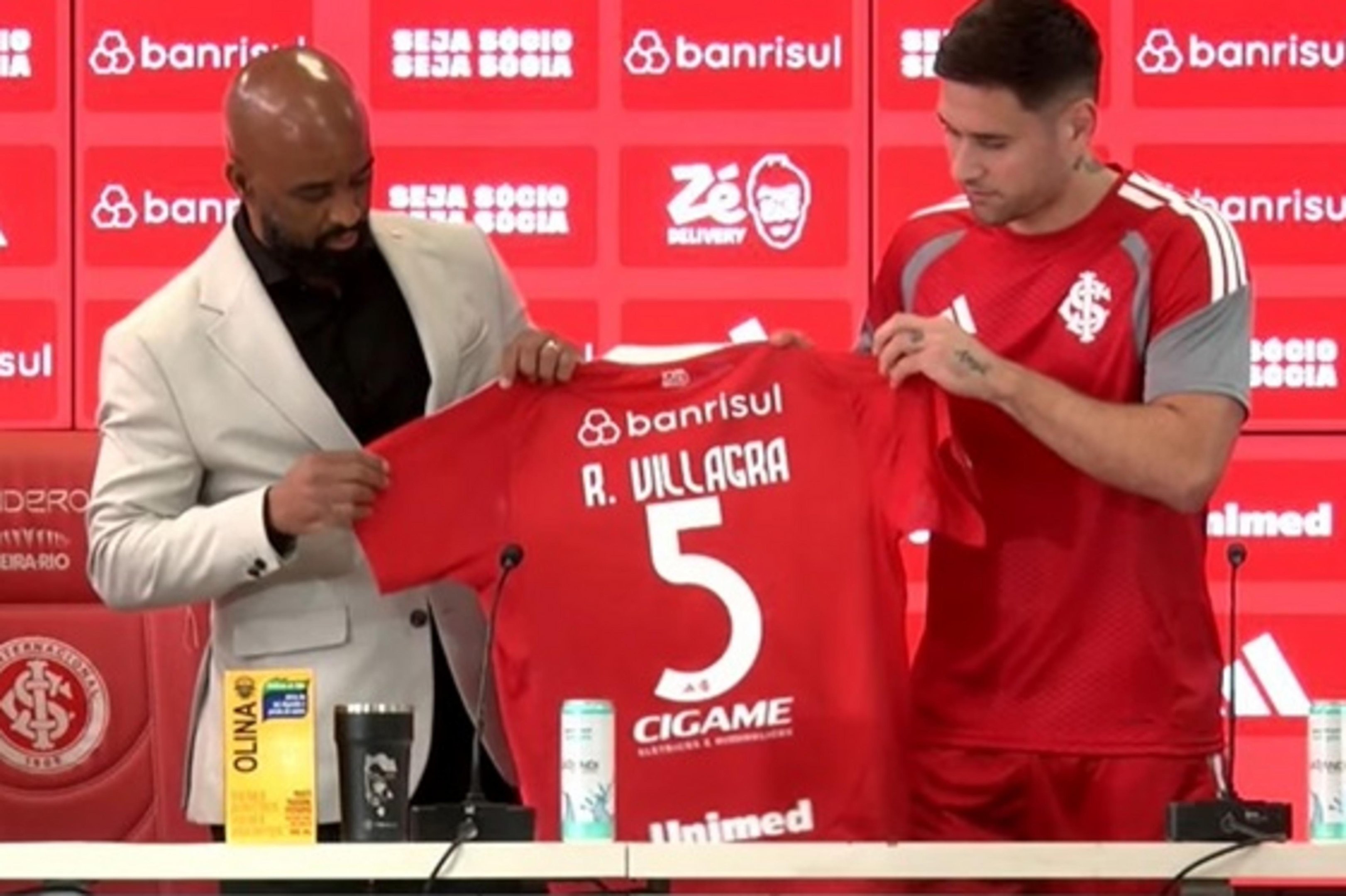 Rodrigo Villagra é apresentado pelo Inter; veja como foi | GZH