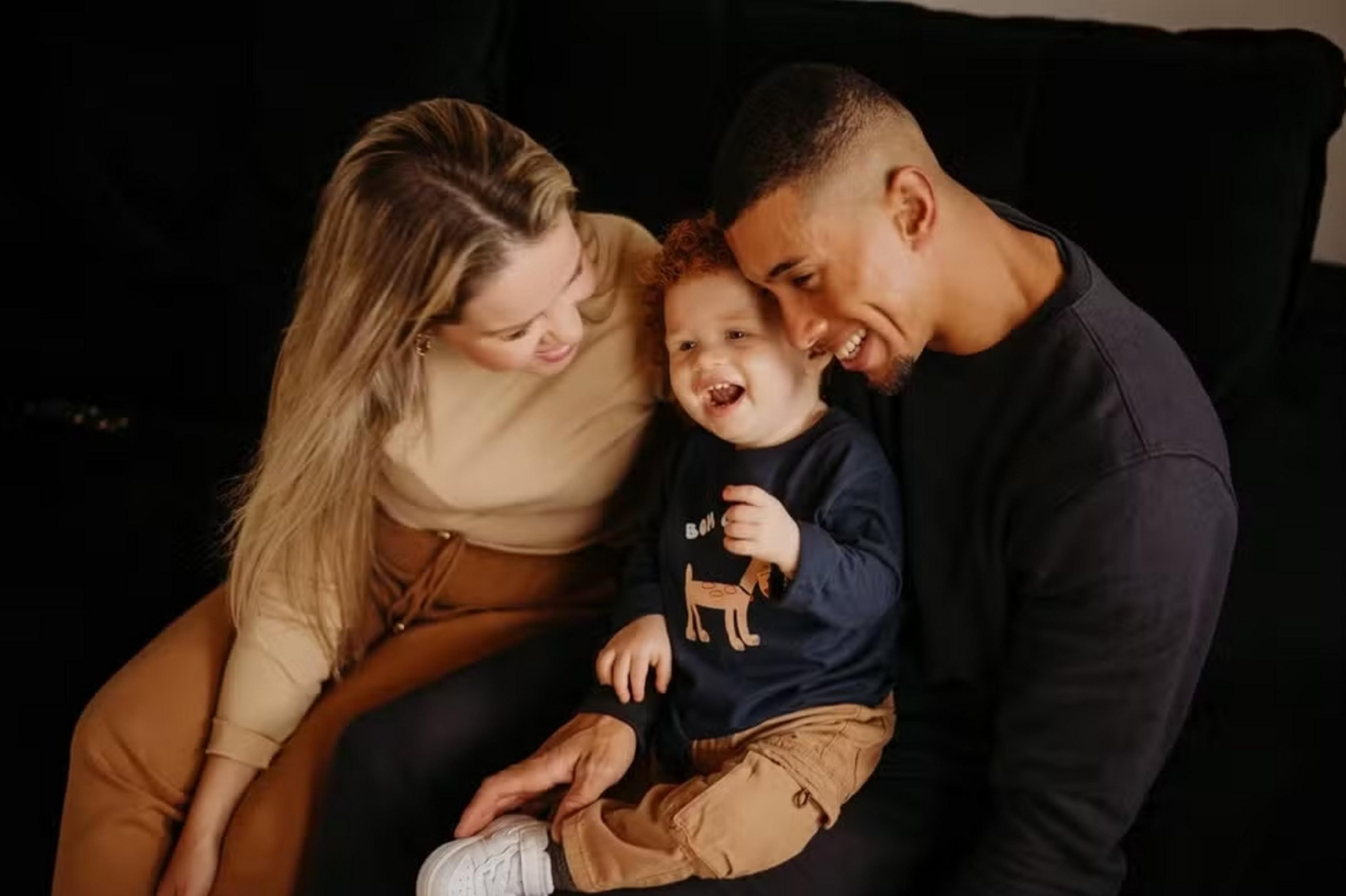 Entenda por que bebê nasceu ruivo com pai negro e mãe branca no RS | GZH