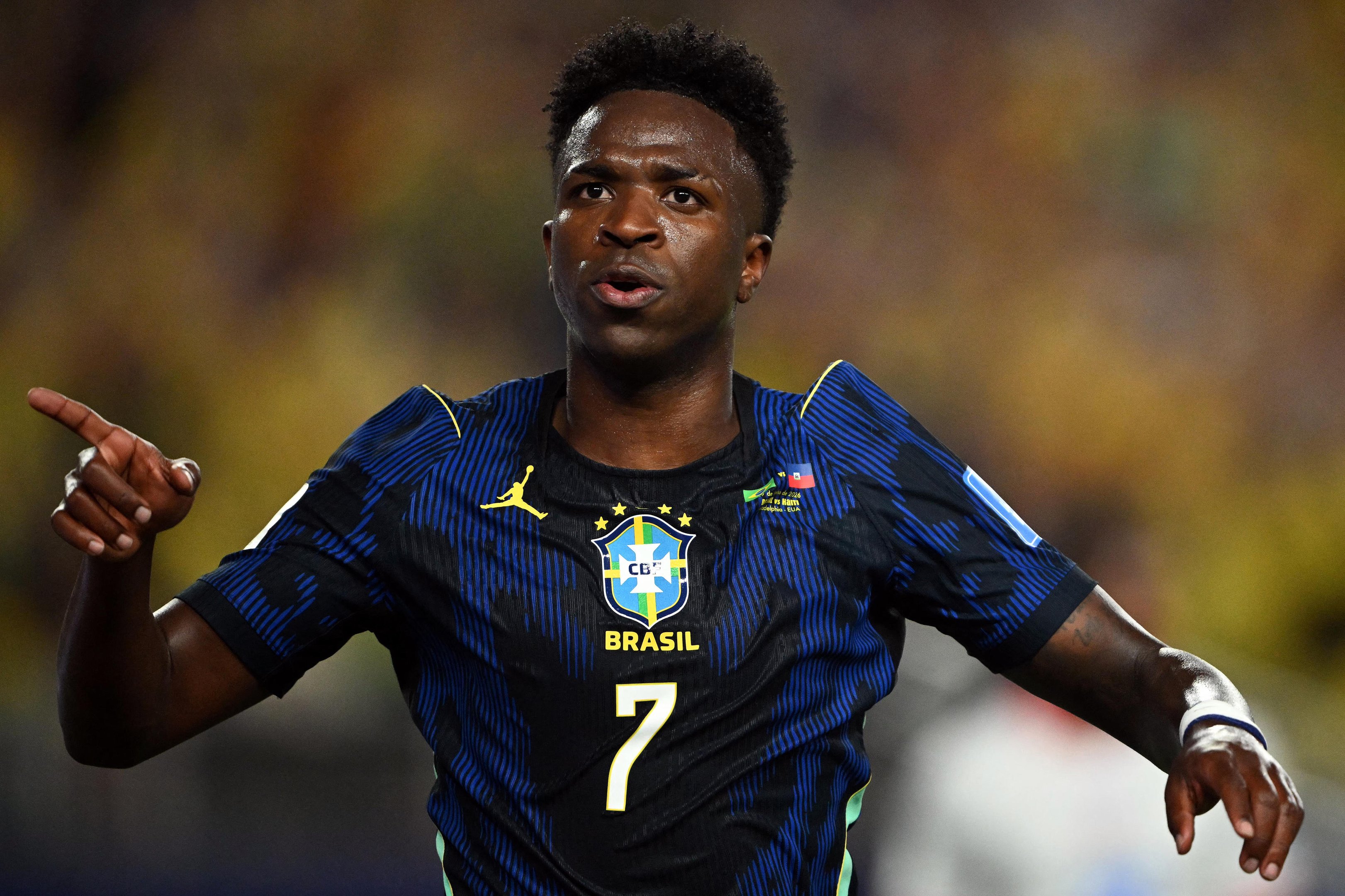 Ancelotti estabelece nova função para Vini Jr. e amplia repertório ...
