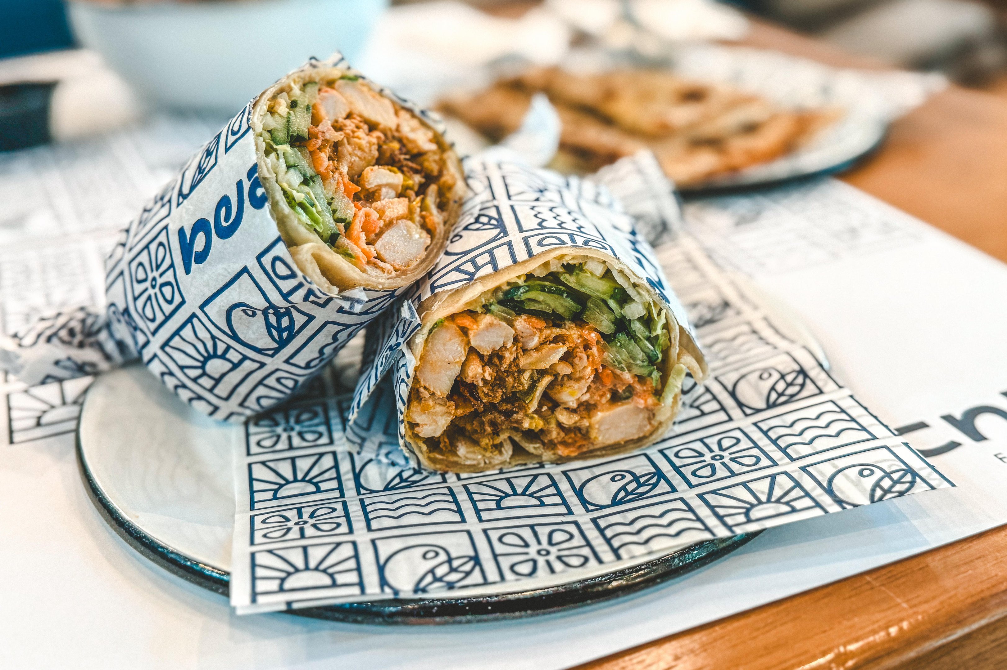 Beatnik: comida do leste mediterrâneo no Pátio 24 em Porto Alegre ...