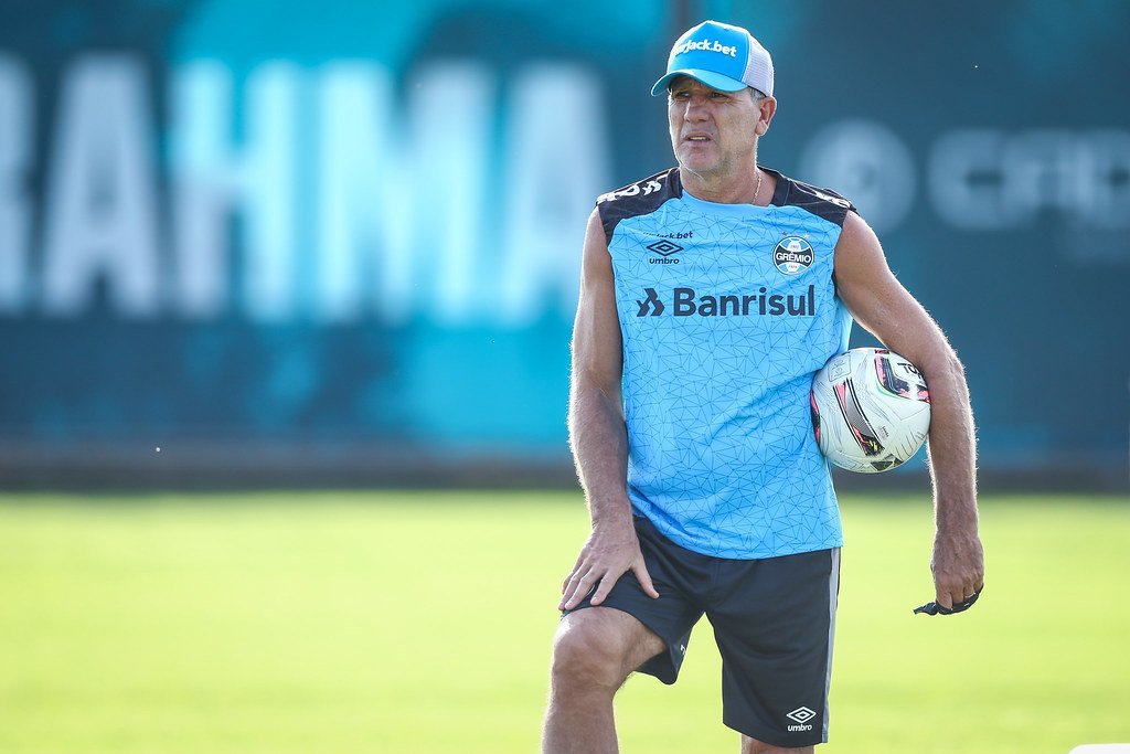 VÍDEO: Desenho Tático explica a mudança de Renato na forma de o Grêmio ...