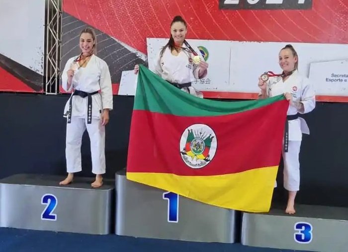Após conquista do Brasileiro de Karatê-Dô JKA, atleta de Passo Fundo ...