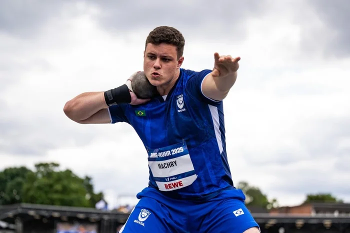 Brasileiro faz sua melhor marca do ano e vai à final do salto em ...