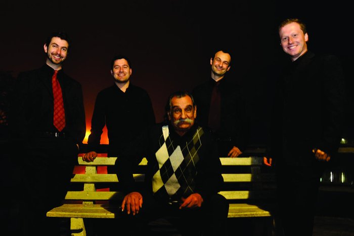 Yangos e Lúcio Yanel dividem o mesmo palco em Pelotas, no Theatro ...