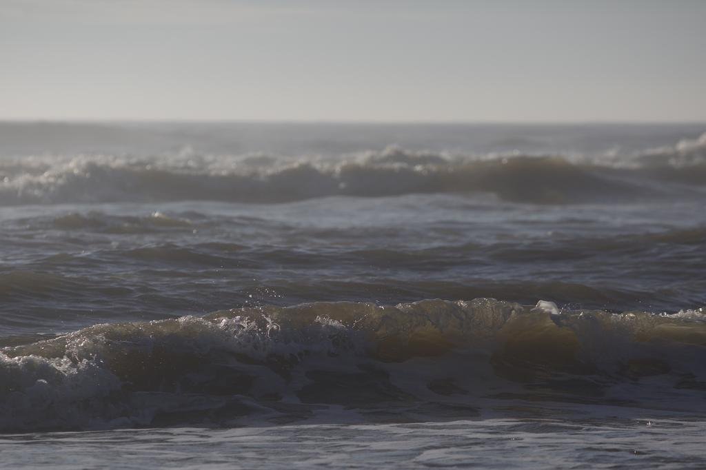O que explica o atual mar claro e morno nas praias do Litoral Norte | GZH
