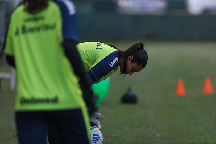 Grêmio confirma que Lorena terá de passar por cirurgia e tem mais duas ...