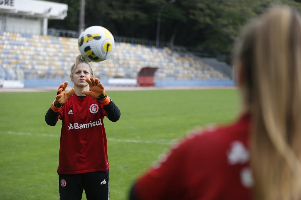 Família de goleiros, título pela Seleção e estreia de luxo pelo ...