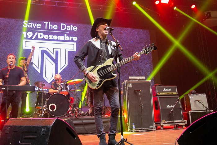 Com formação clássica, banda TNT retorna aos palcos e anuncia show para ...