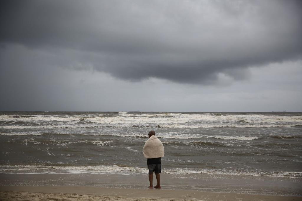 Tempo instável afasta veranistas da praia de Imbé | GZH