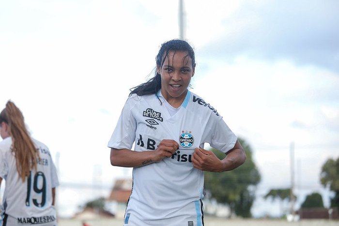 Atacante do Grêmio comemora vitória e destaca efetividade ...