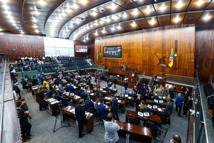 Assembleia aprova em segundo turno PEC que cria as regras para o ...