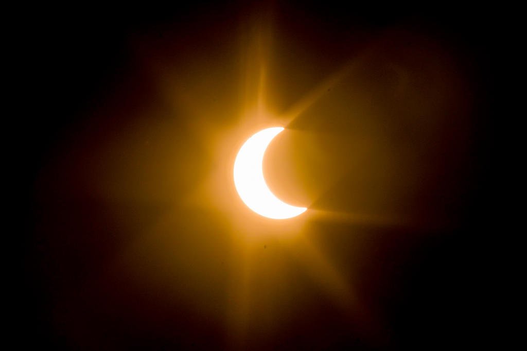 FOTOS: eclipse solar é registrado em imagens pelo Brasil | GZH