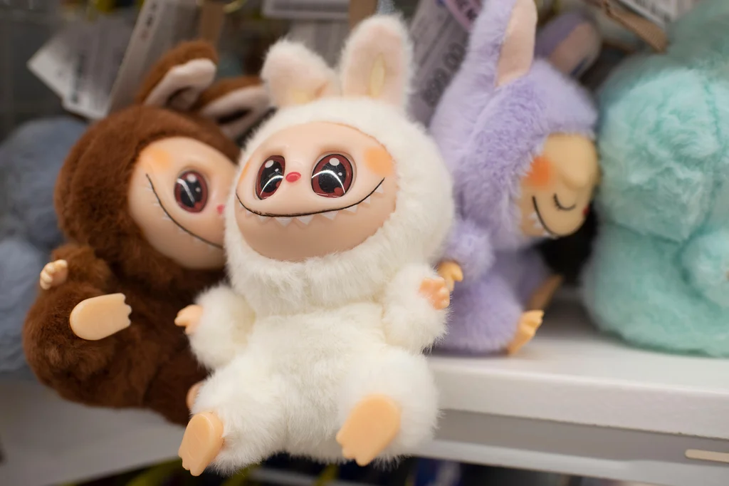 Labubu original ou falsa? Saiba o preço de uma boneca legítima e como ...