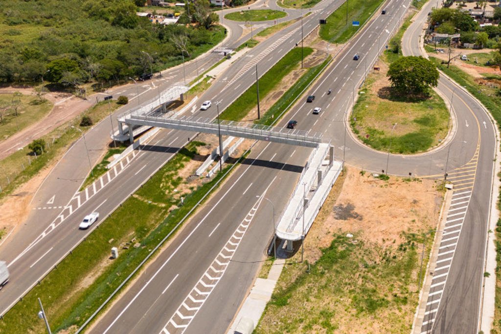 Concluídas as obras de três passarelas na freeway; veja quais trechos ...