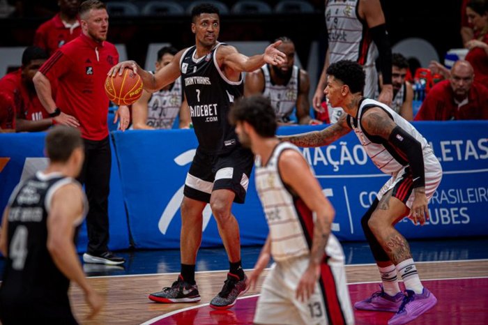 Caxias Basquete anuncia mais dois nomes para o elenco do NBB 2024/2025 | Pioneiro