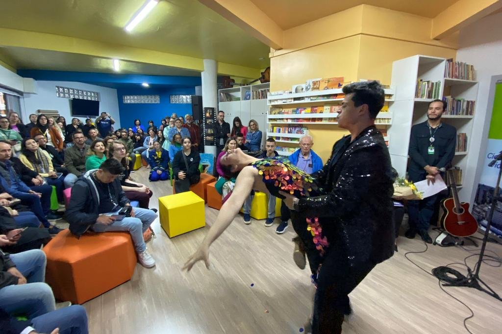 Comunidade terá oficinas gratuitas na Escola Pública de Arte e ...