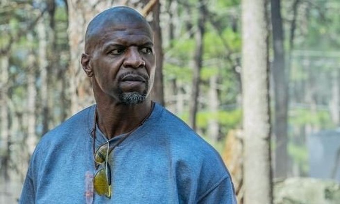 Terry Crews aparece abraçando cabritinho em novo teaser de "Tales of ...