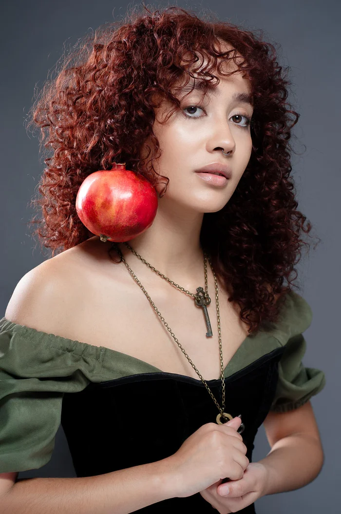 "Mulheres em Escarlate", com fotografias de Gustavo Juber está à mostra ...