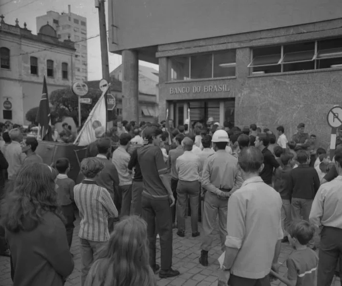Taça Jules Rimet em Caxias em 1971 | Pioneiro