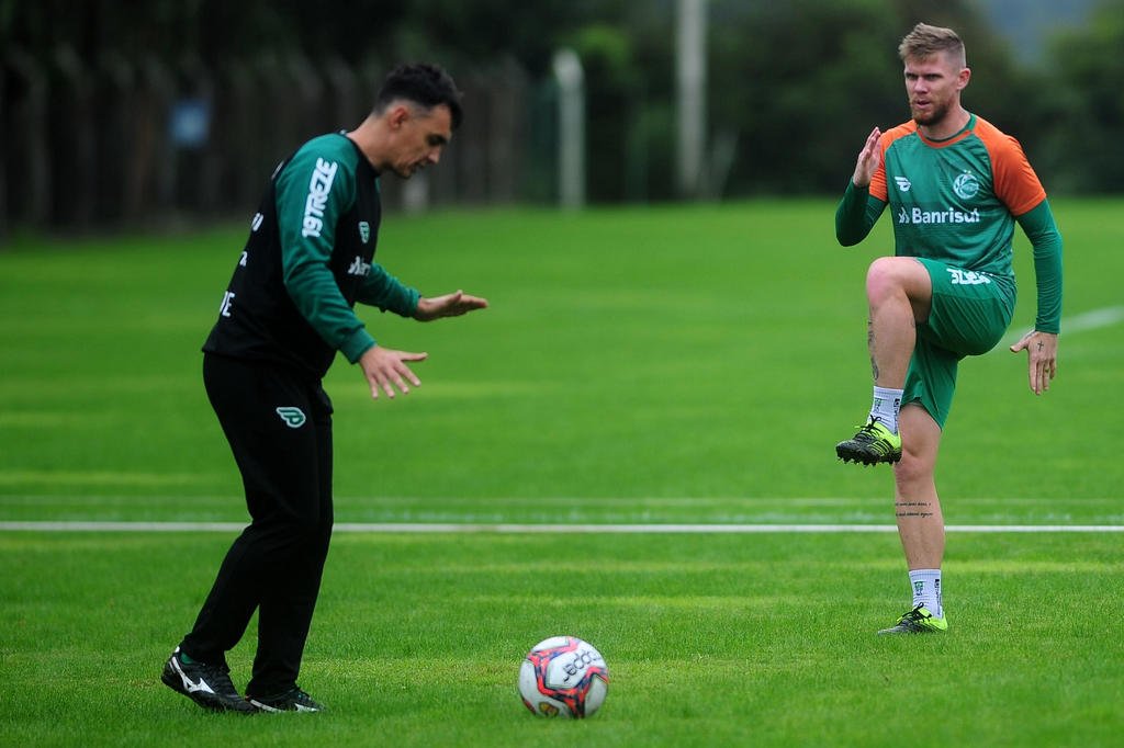 Reforço do Juventude, Rafael Forster se diz pronto para estreia no ...