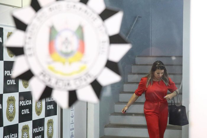 "Se mostra bastante arrependido", diz advogada de torcedor do Inter que invadiu o gramado com ...