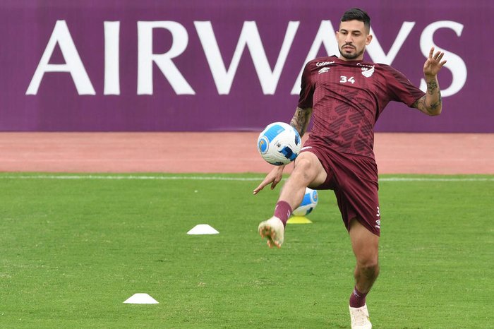 Grêmio analisa a contratação de zagueiro do Athletico-PR | GZH