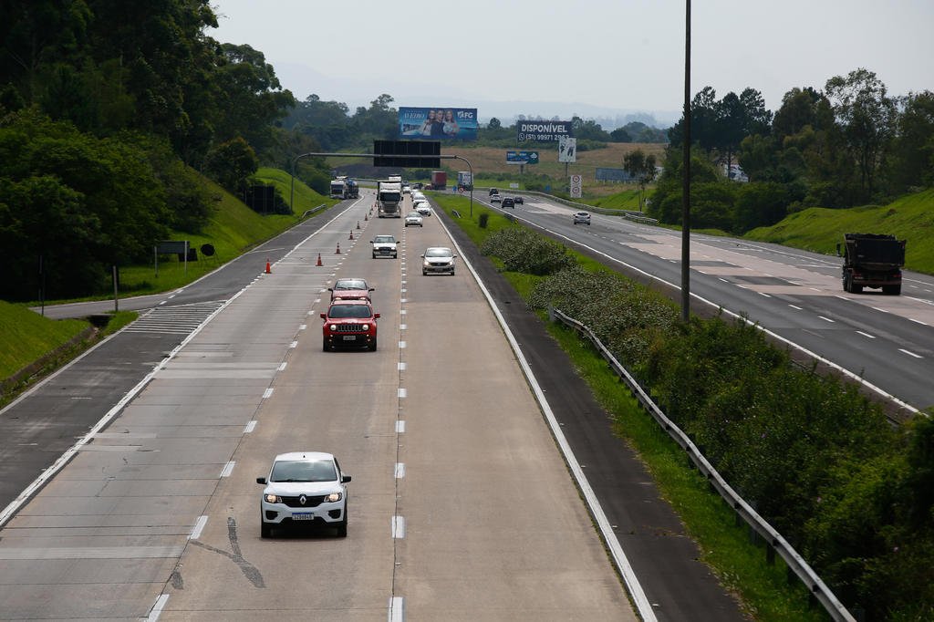 Com boa sinalização, mas buracos presentes na pista: confira as ...