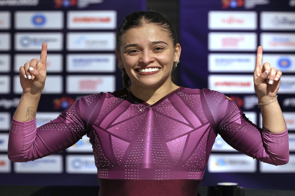 Brasileira Alice Hellen é prata em etapa da Copa do Mundo de ginástica ...