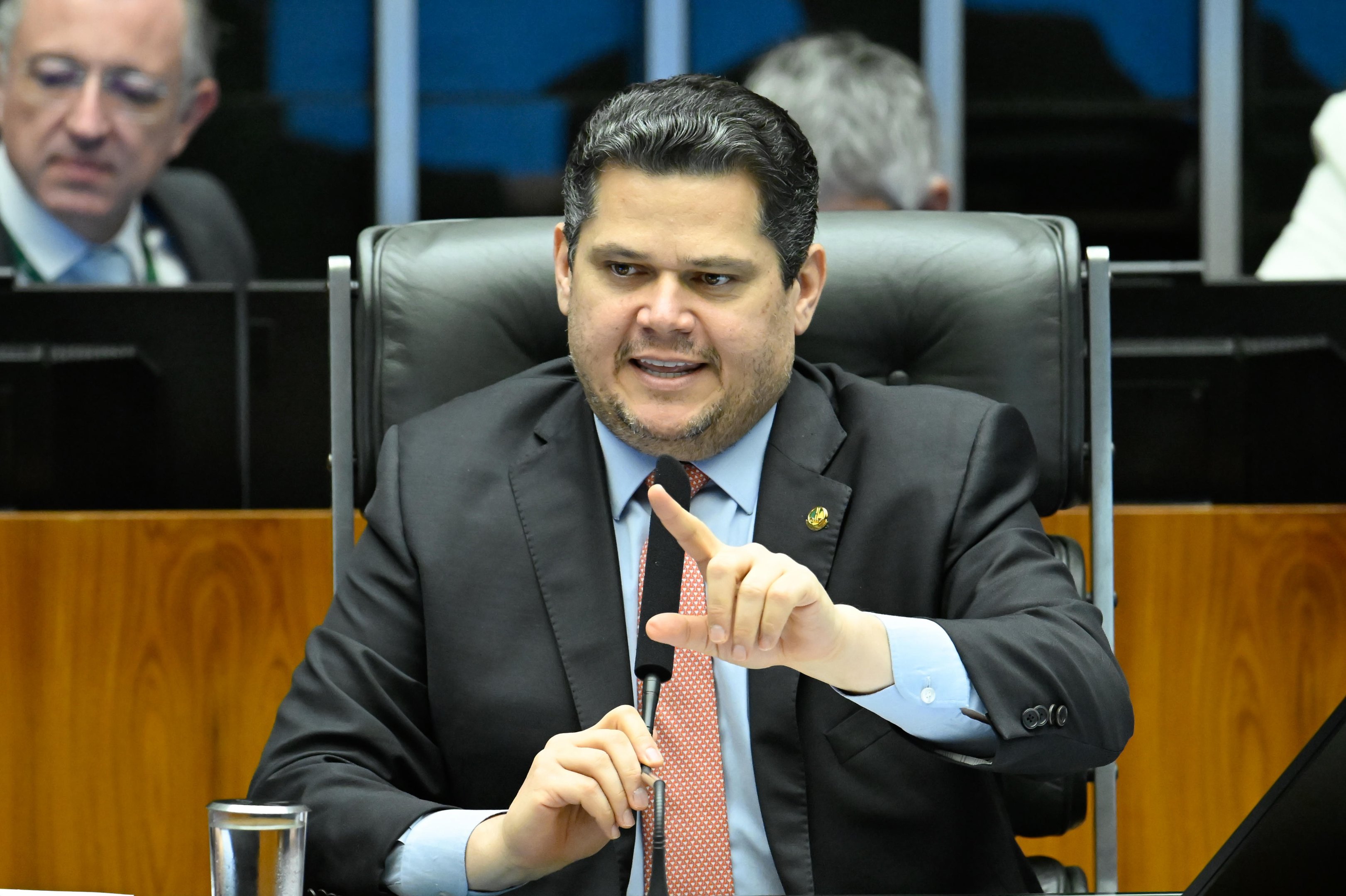 Apoio popular e placar elástico na Câmara pressionam Senado a acelerar ...