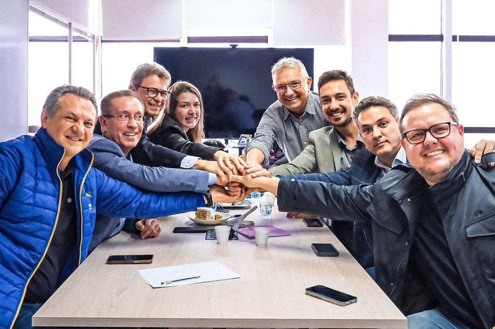 Aos 45 do segundo tempo, União Brasil confirma aliança com o PL em ...