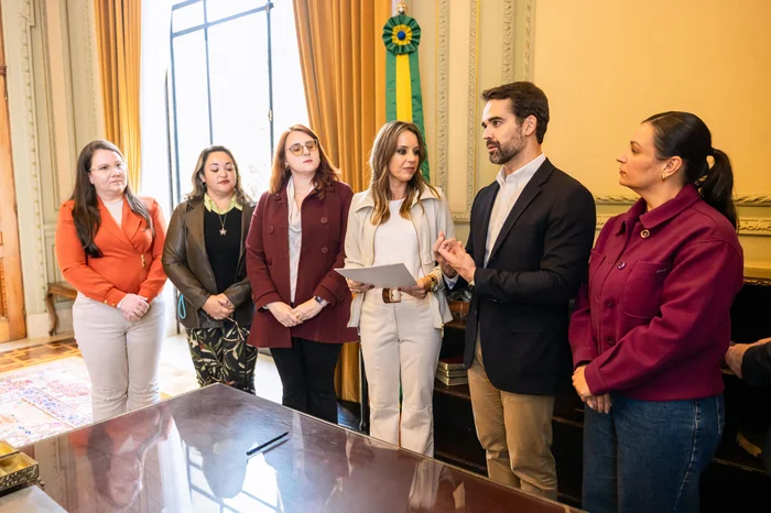 Leite sanciona três novas leis para proteção das mulheres contra a ...
