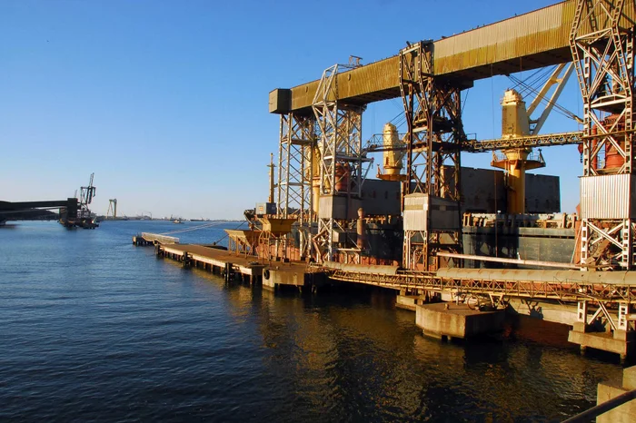 Com investimento de R$ 700 milhões, terminal da CCGL no Porto de Rio ...