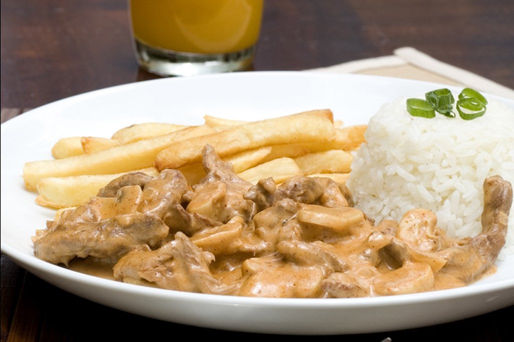 Strogonoff de filé | Pioneiro